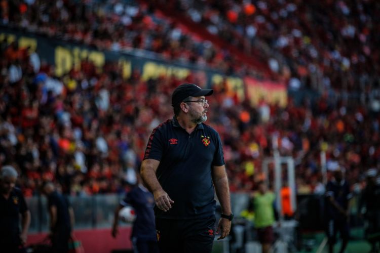Em alta no Sport, Enderson Moreira tem o melhor início de trabalho da ... Em alta no Sport, Enderson Moreira tem o melhor início de trabalho da ...